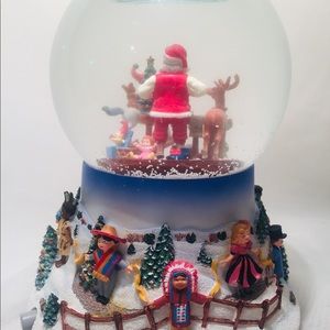 PartyLite | Holiday | Retired Partylite Snow Globe Santa At The Shop ...